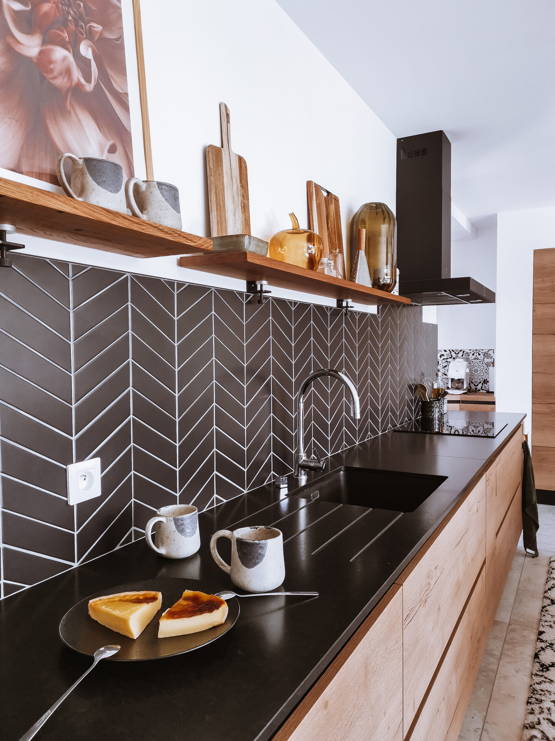 Accroche murale BRACKET : créez une étagère design unique