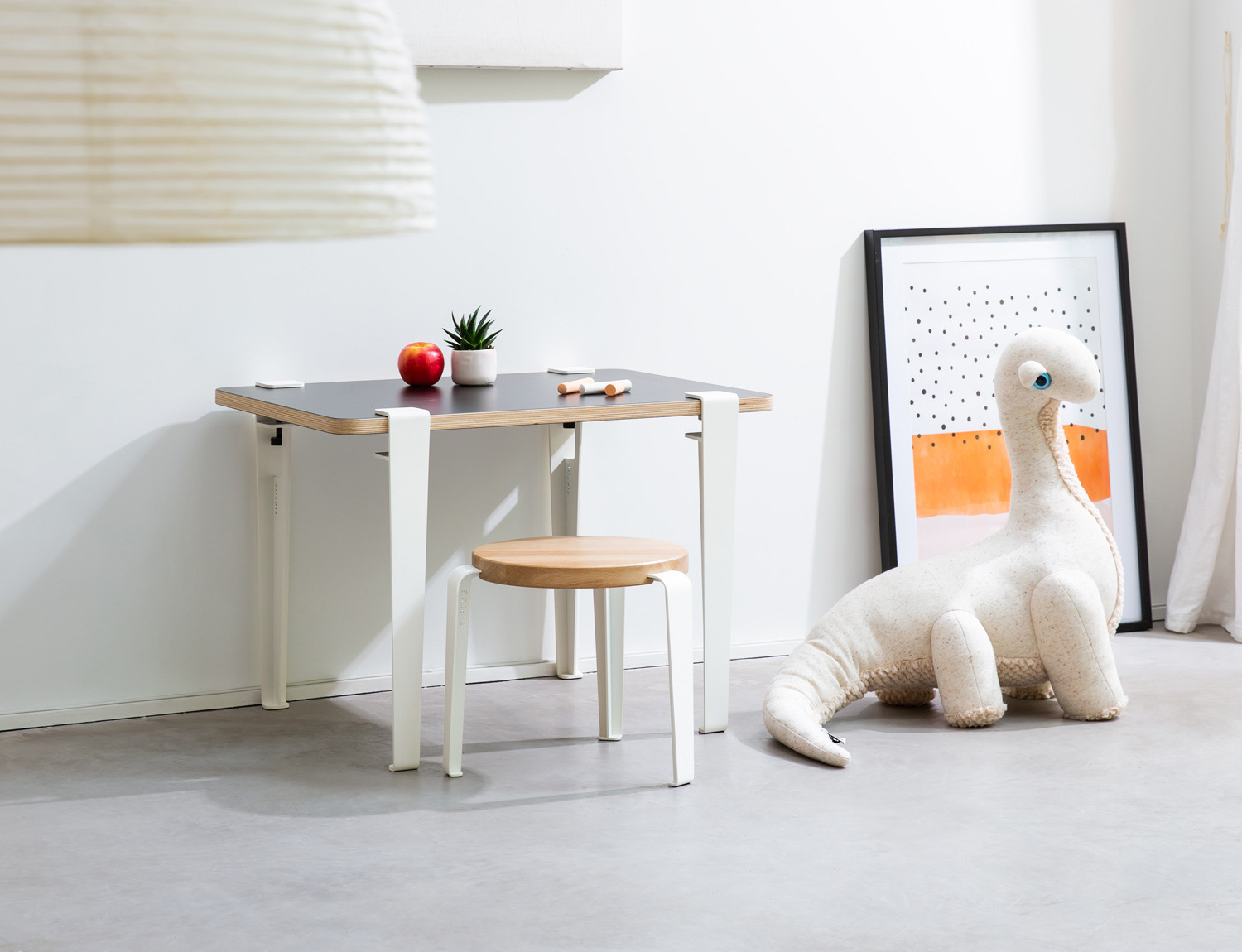 Collection KIDS mobilier enfant - bureau et tabouret enfant